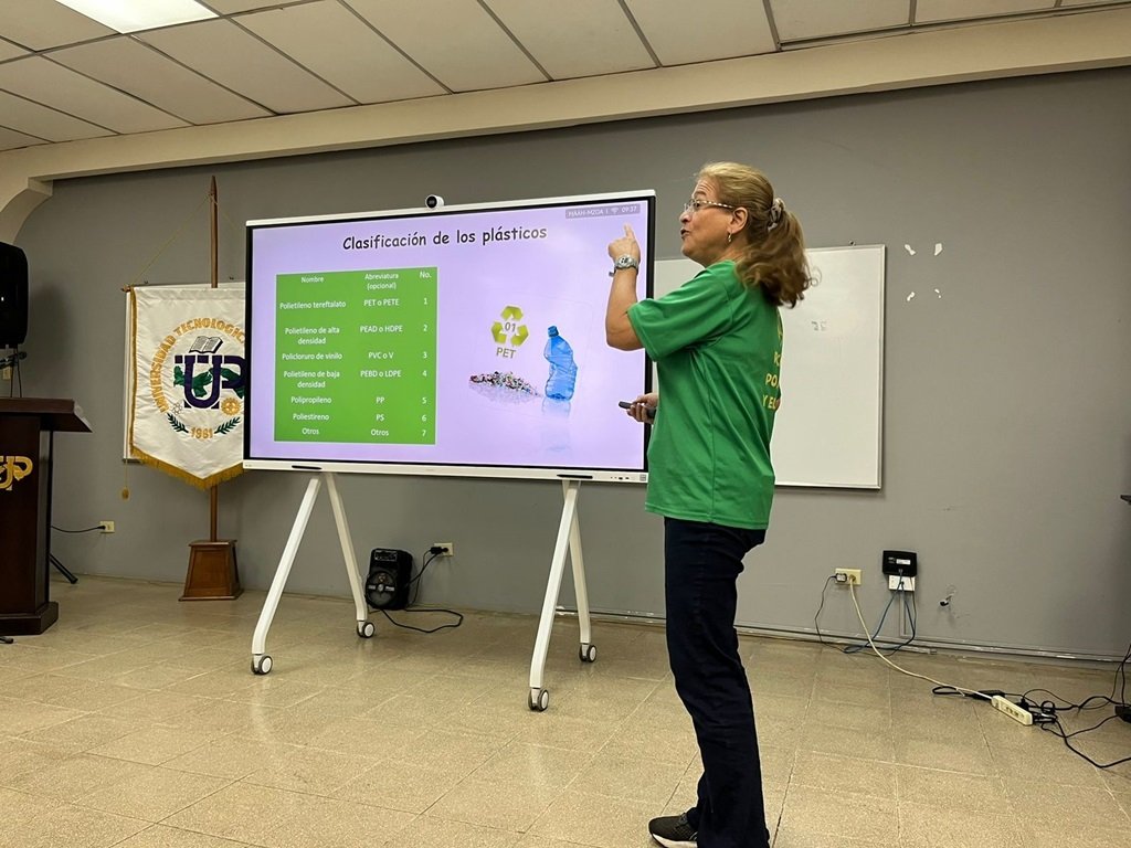 Instalan estaciones de separación de residuos en la Extensión de ...