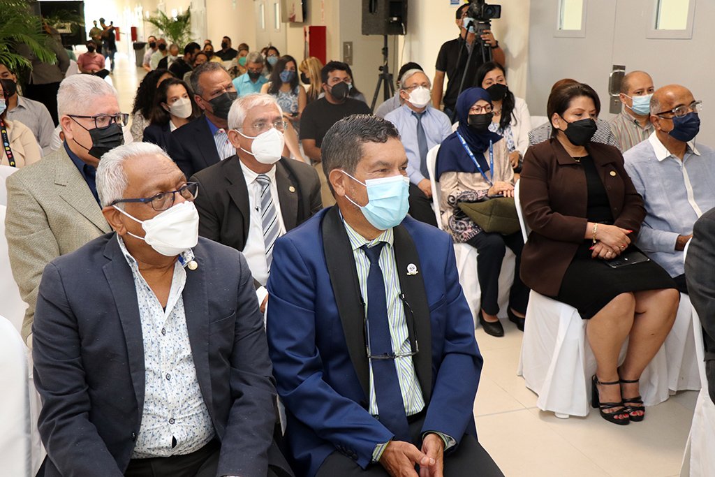 Rector de la UTP inaugura Academia EON-UTP | UTP Sostenible